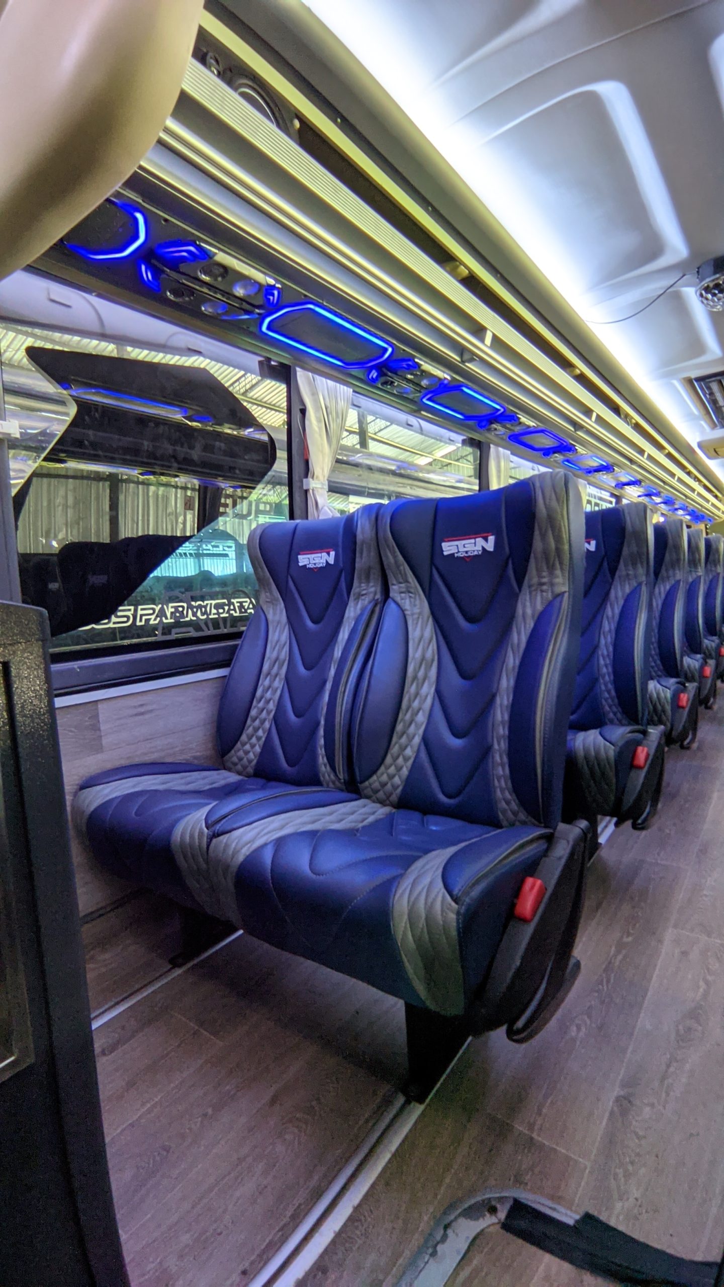 Home - PO SGN HOLIDAY BUS